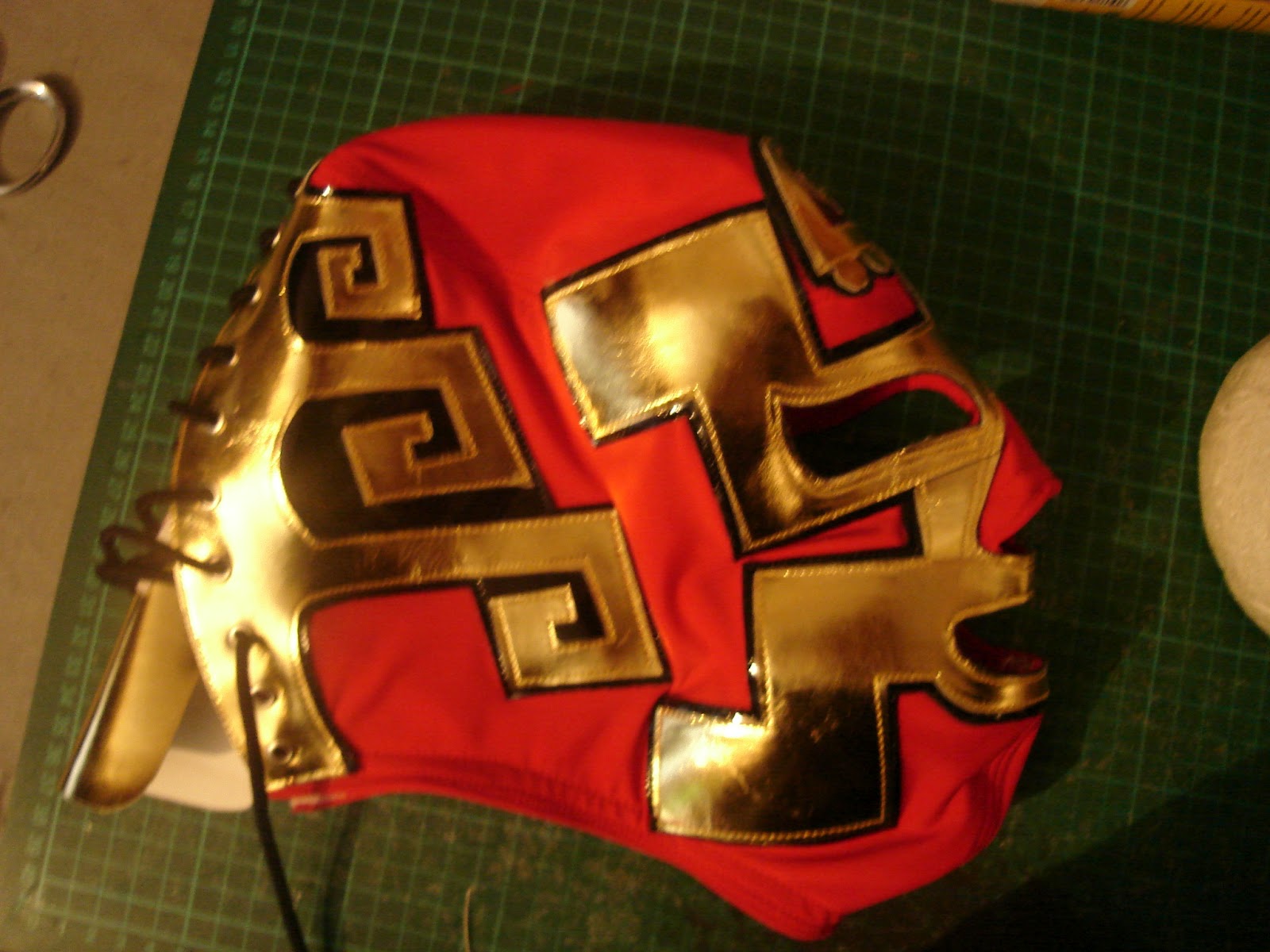 Máscara de EL DORADO - GUERRERO MUISCA Diseñada y Fabricada por El ...