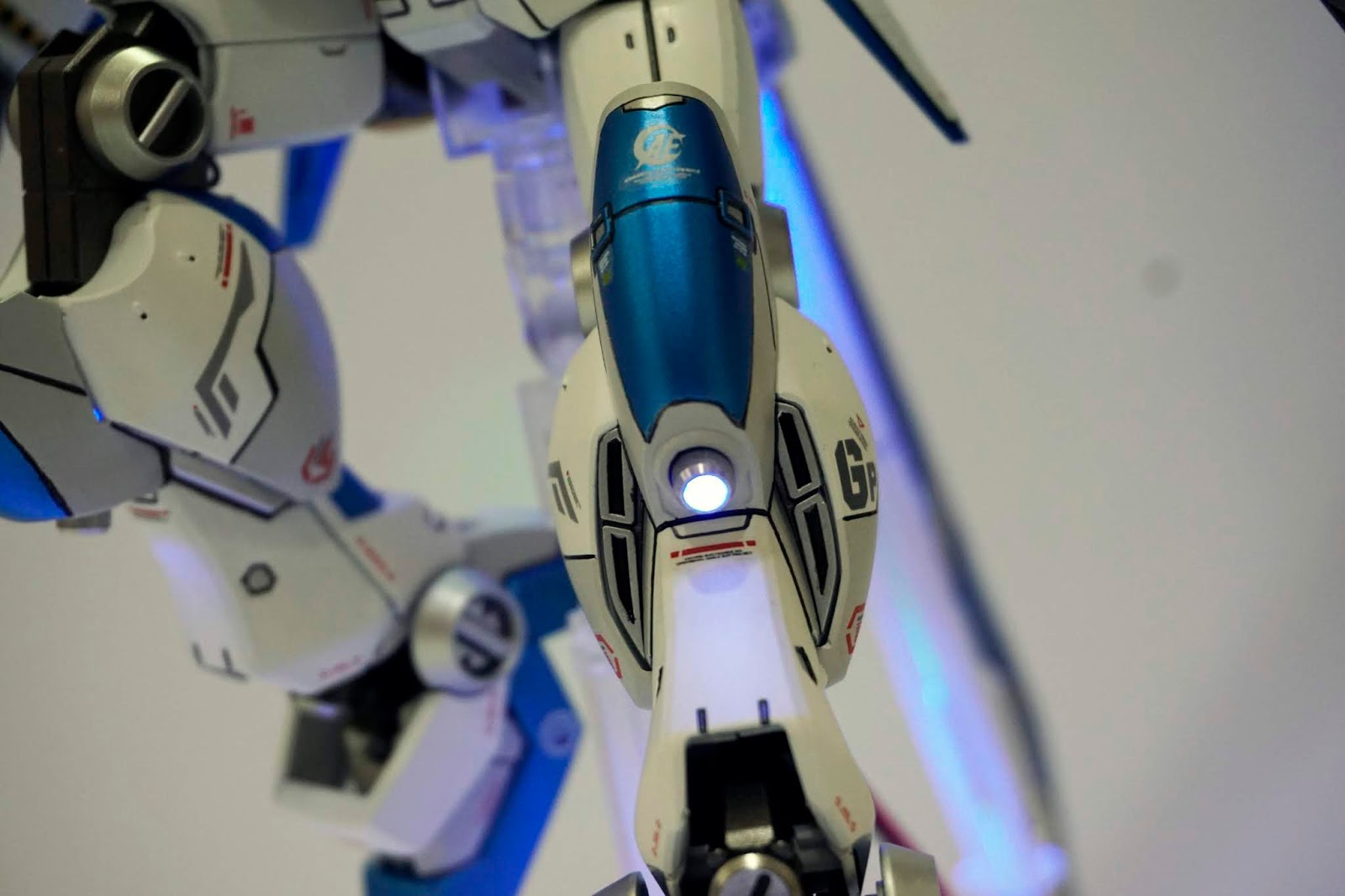 Custom Paint: RE 1/100 Rx78-GP04 "Gerbera" Gundam