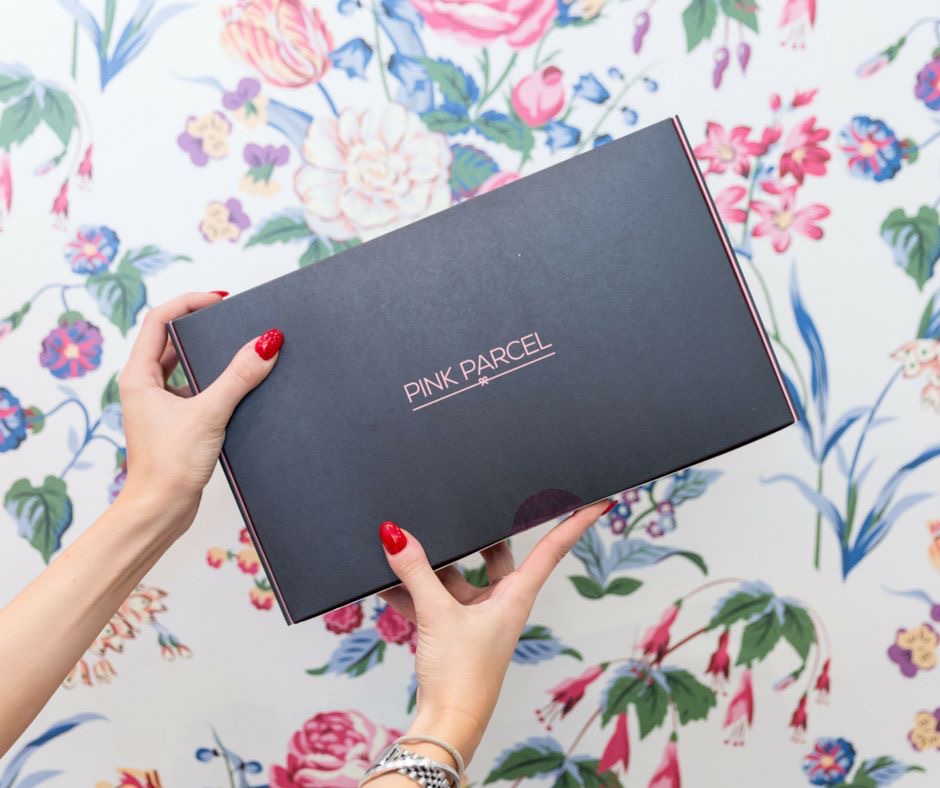 I Want To Be Queen: Pink Parcel