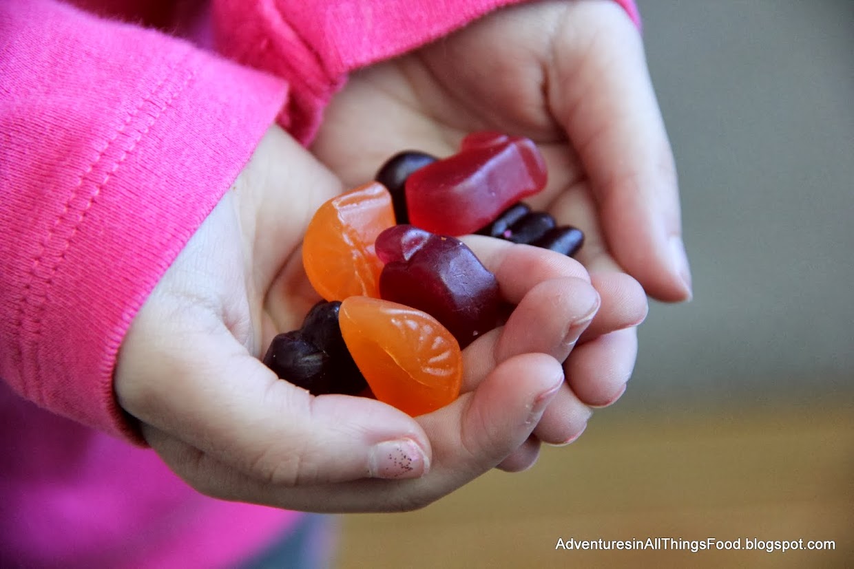Adventures in all things food: Snack with a Smile - New Fiber One Fruit ...
