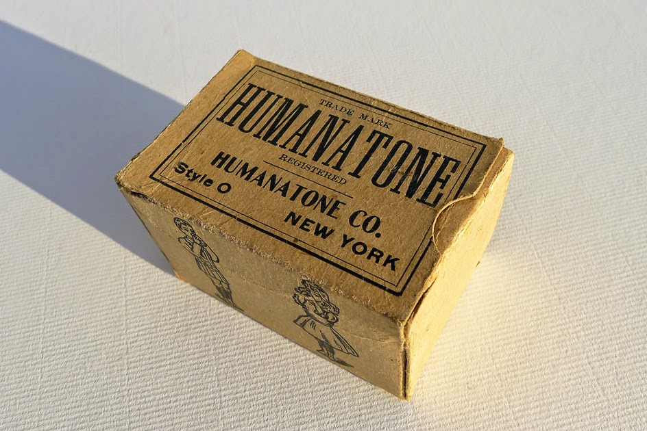 noseflute.org: Another vintage Humanatone with box