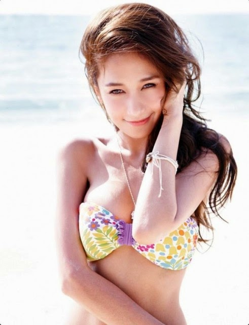 Noey Chotika Wongwilas ~ Famous