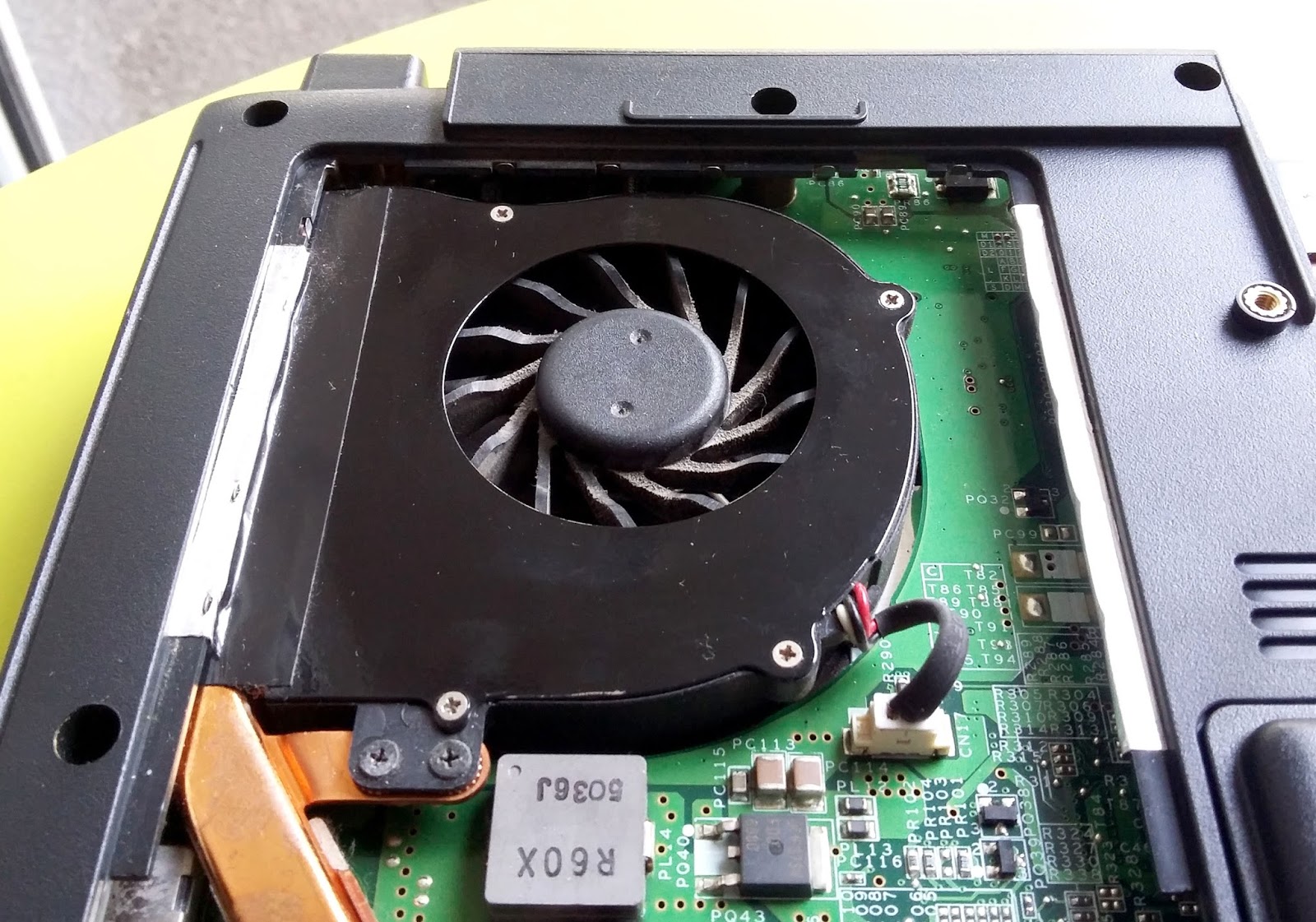 Cara Membersihkan Kipas Pendingin Laptop / Notebook | bankjim