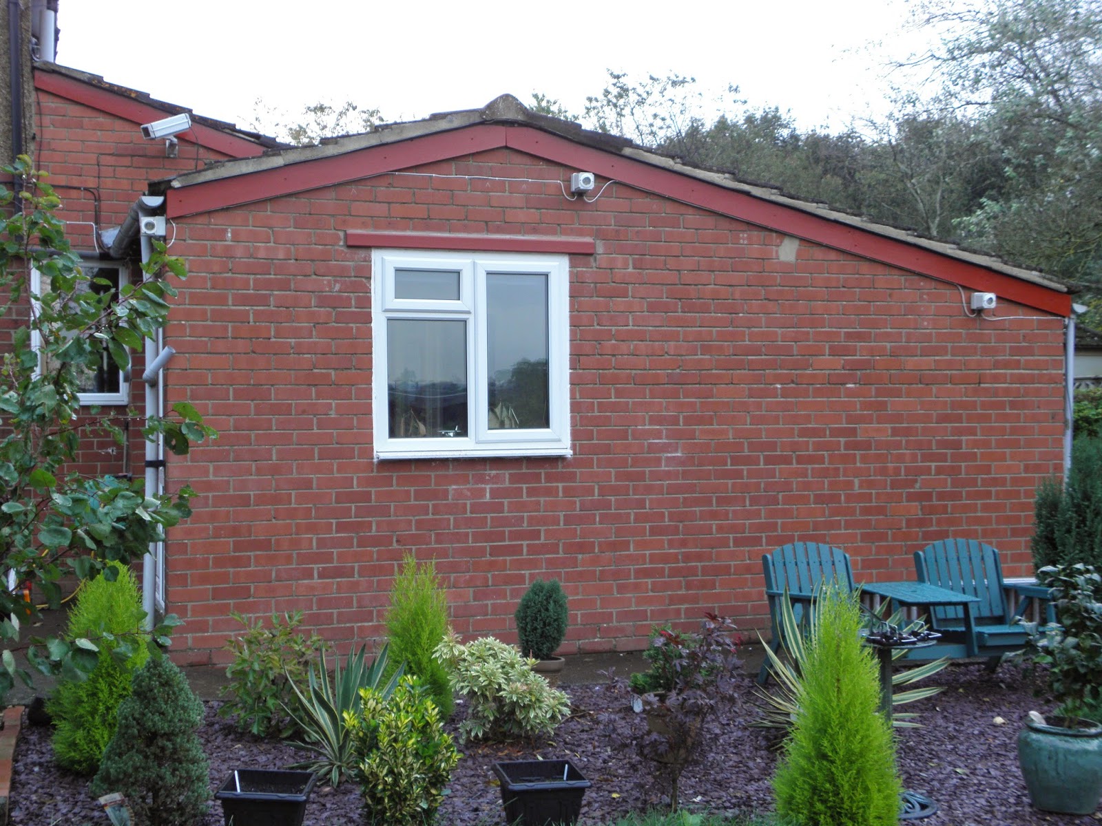 where eagles fear to perch: Fitting a Roof Dry Verge / Roof Tile Edging ...