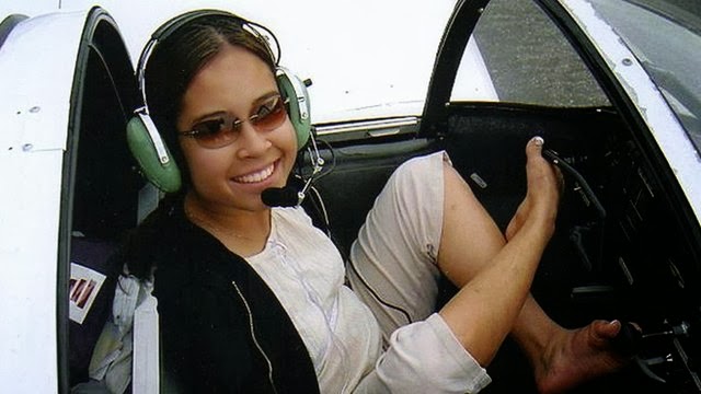 GORGEOUS BEAUTIES: World's First Licensed Armless Pilot Jessica Cox ...