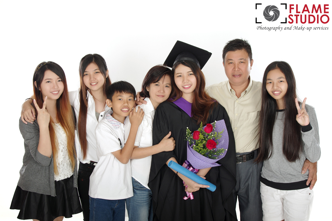 Flame Graduation Photography Studio: (70) Graduation Convocation Family ...