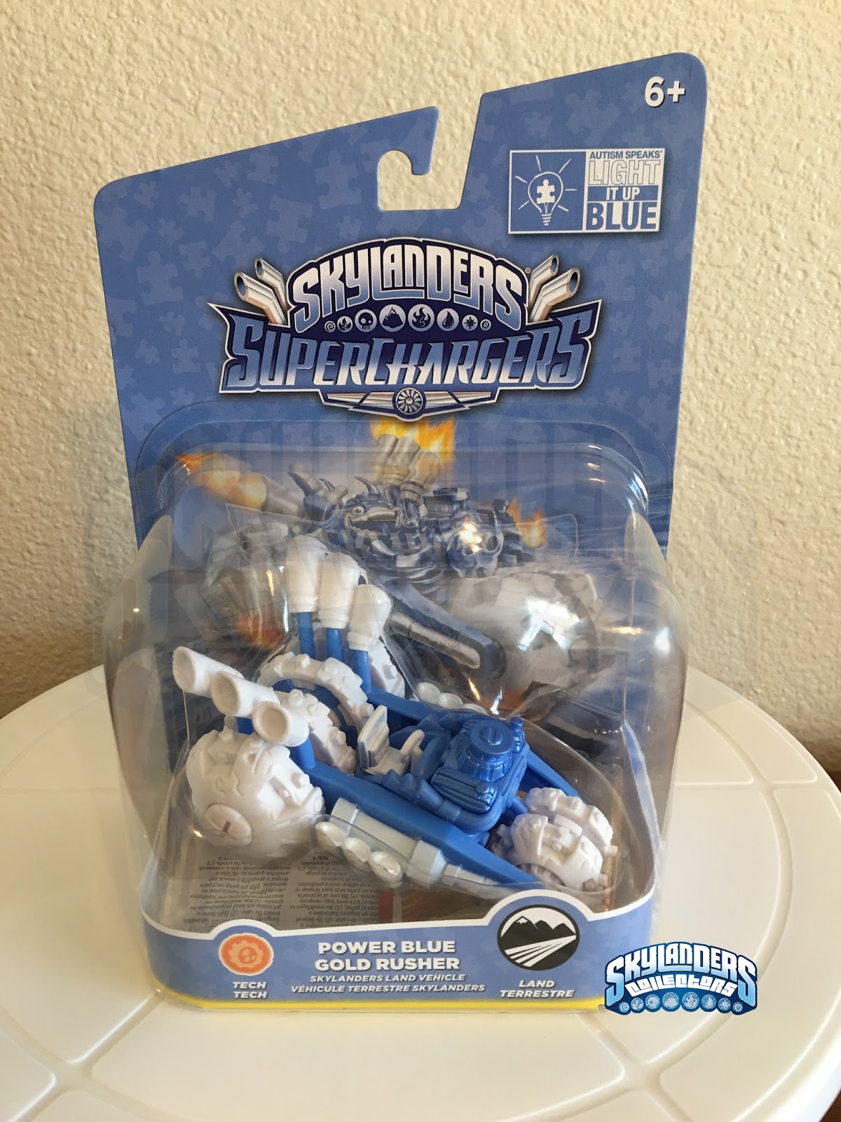 SkyLanders Collectors: Power Blue Gold Rusher boxed pic