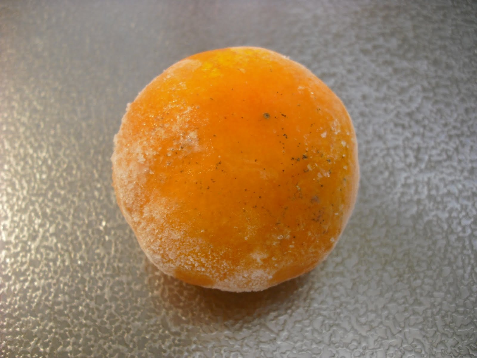 Hiroyuki's Blog on Japanese Cooking: Reitou (Frozen) Mikan/冷凍みかん
