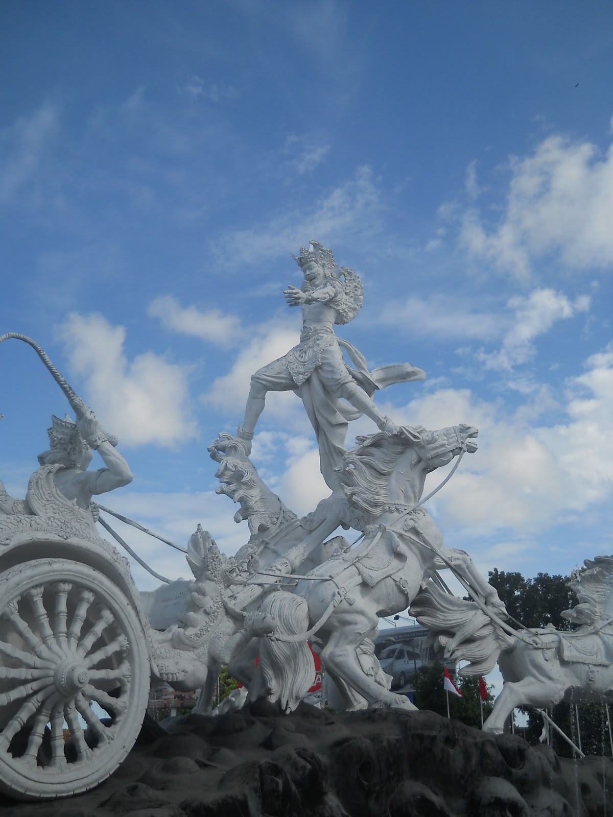 sryatman: PATUNG KUDA, DEN PASAR BALI