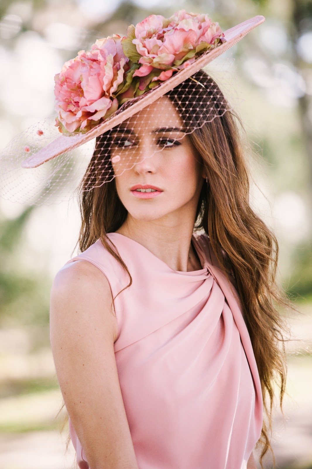 Fashion Victim Lowcost: La Más Mona llega a Barcelona para vestirnos de ...