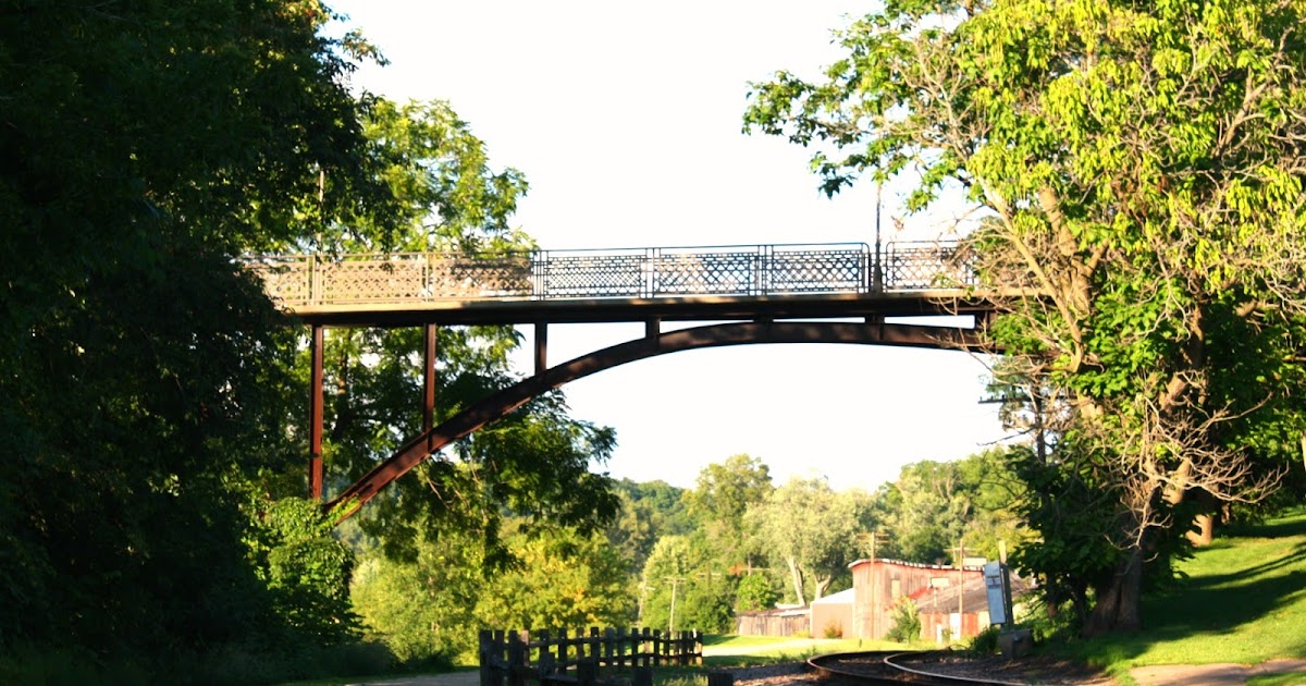 A Little Time and a Keyboard: Hiking during our Galena Weekend