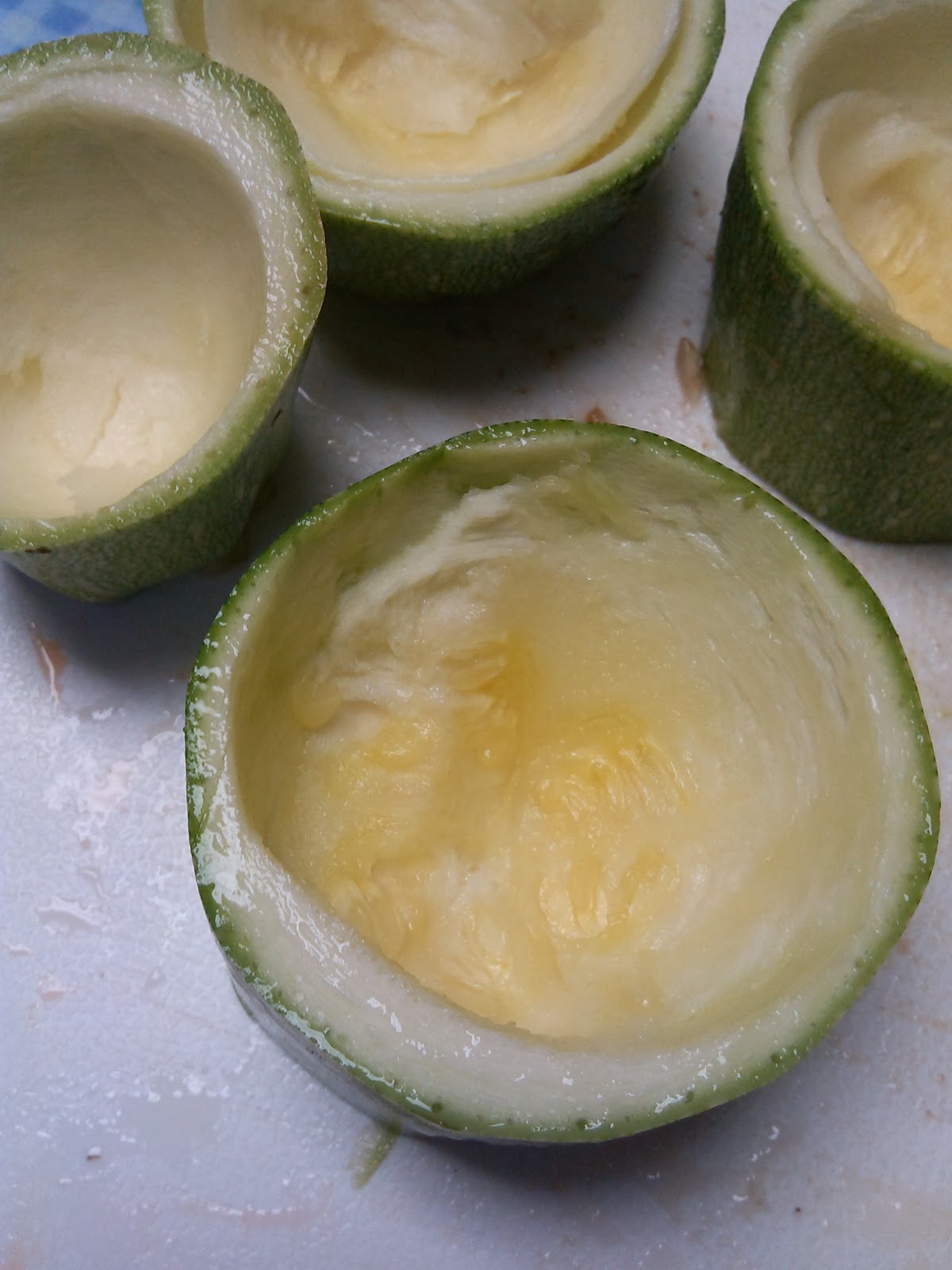 Fruit Lover Veggie Hugger : Itty Bitty Squash Cups