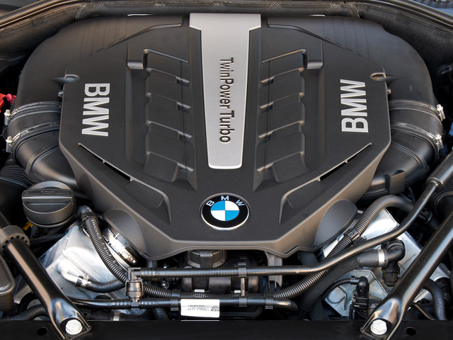 2015 BMW M770i XDrive | cartestimony