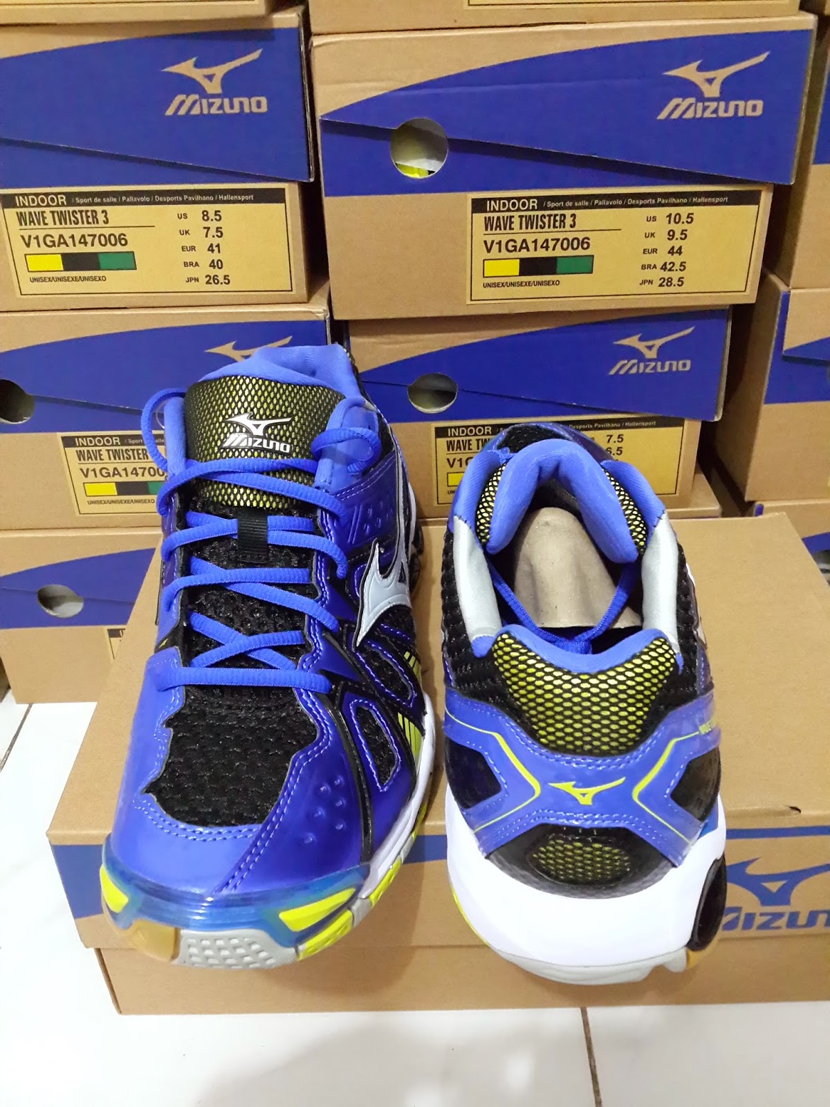 Mizuno Wave Tornado 9