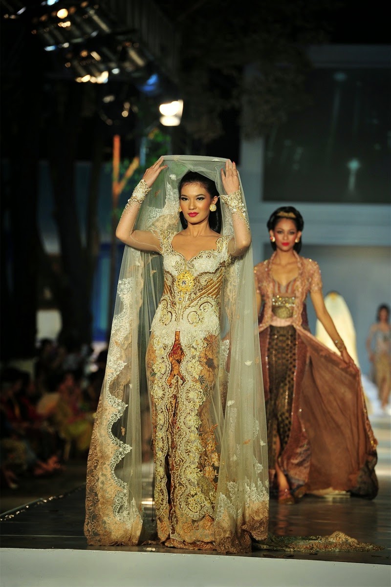 Koleksi Model Kebaya Muslim Anne Avantie - Kumpulan Model Baju Muslim ...