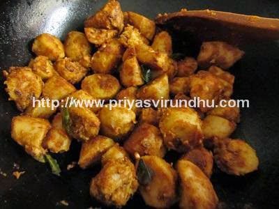 Priya's Virundhu: Cheppankizhangu Fry/Taro Fry/Arbi Fry