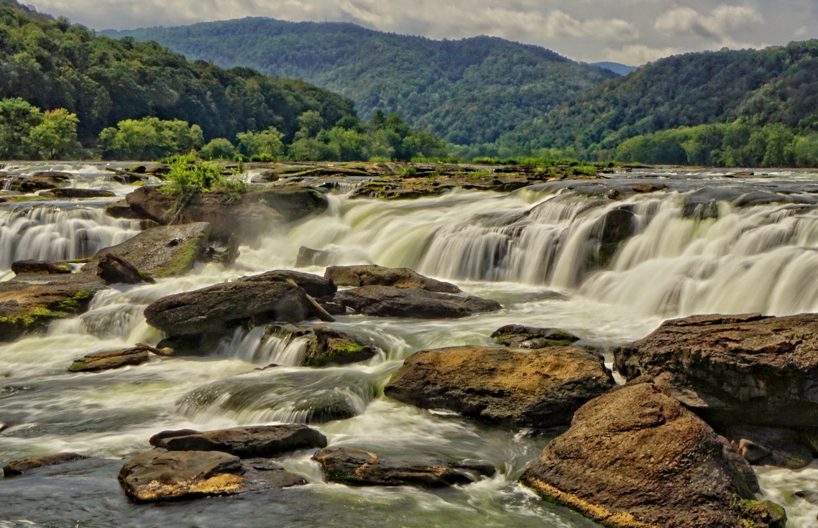 Discover West Virginia: Hiking Sandstone Falls Never Fails to Amaze