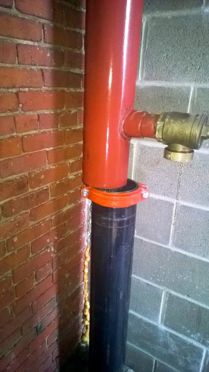 MEC&F Expert Engineers : BURST 6-INCH SPRINKLER RISER PIPE FLOODS ...