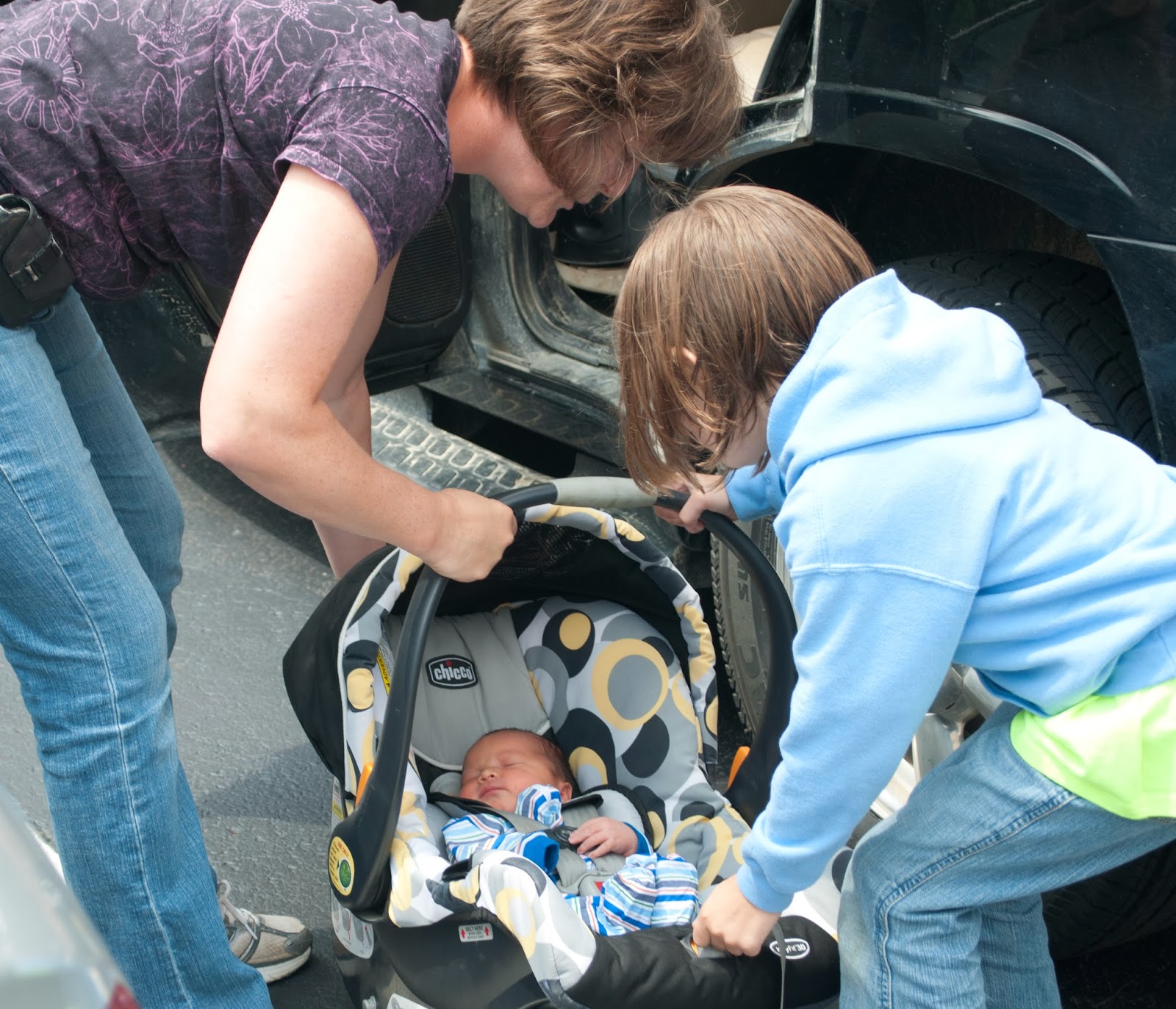 Wright Family USA - Are these kids all yours?: Deke and Su's Adoption Story