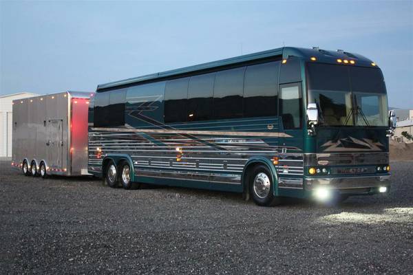 Marathon Bus Conversion - Classic Auto Restorations