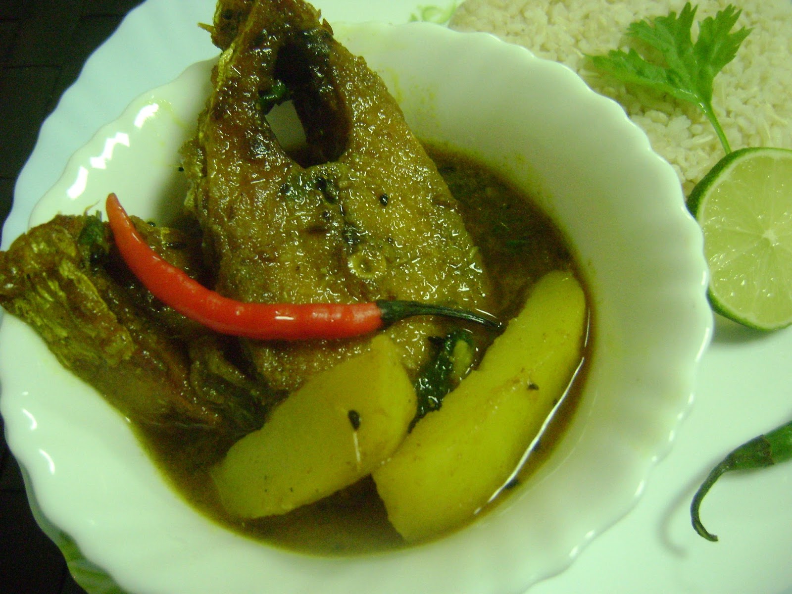 Bethica's Kitchen Flavours: Ilish Maach' er Jhol (Hilsa Fish Curry ...