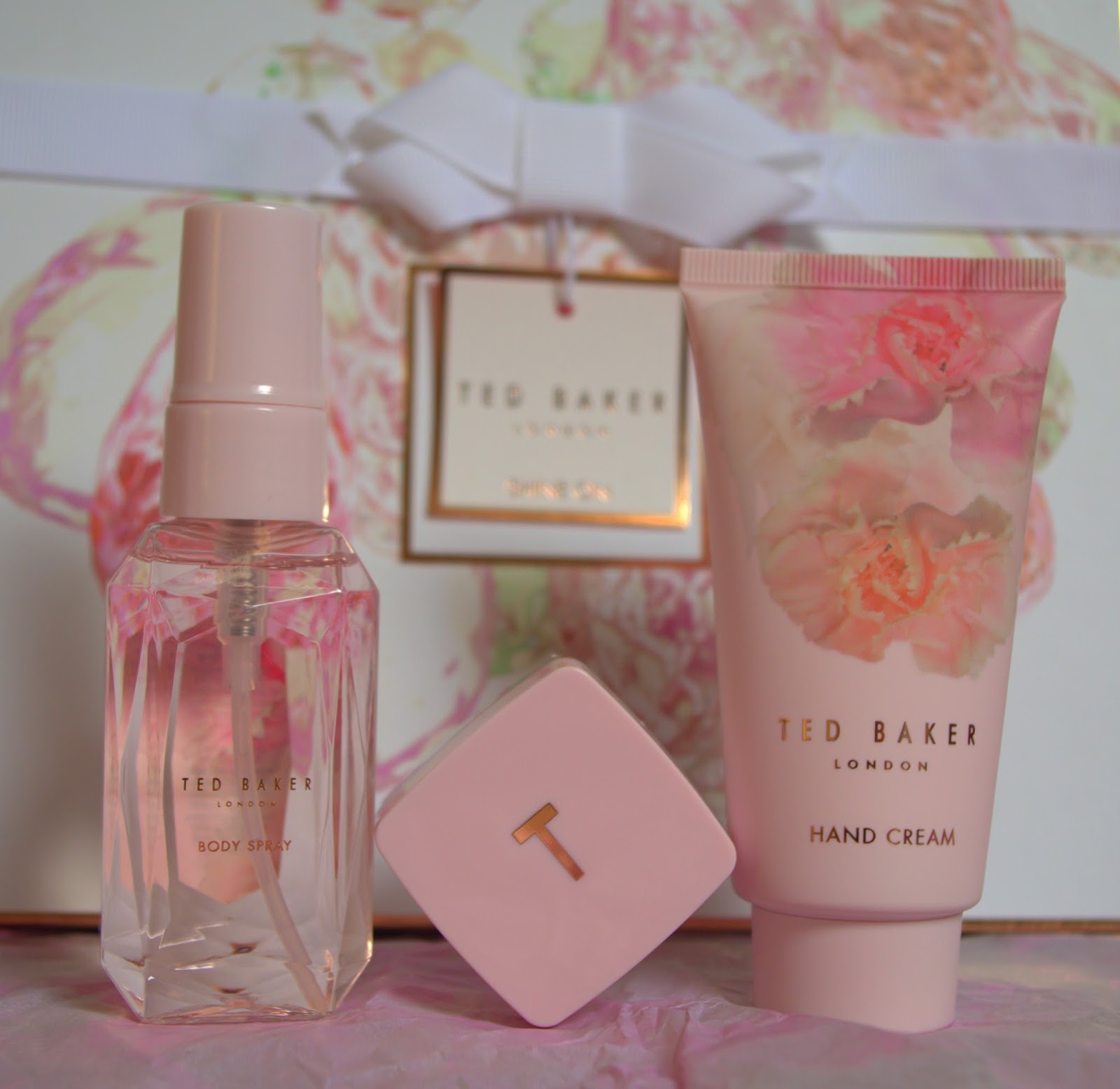 chanteur Sentiment Vibrer ted baker london kosmetyki consonne Patauger ...