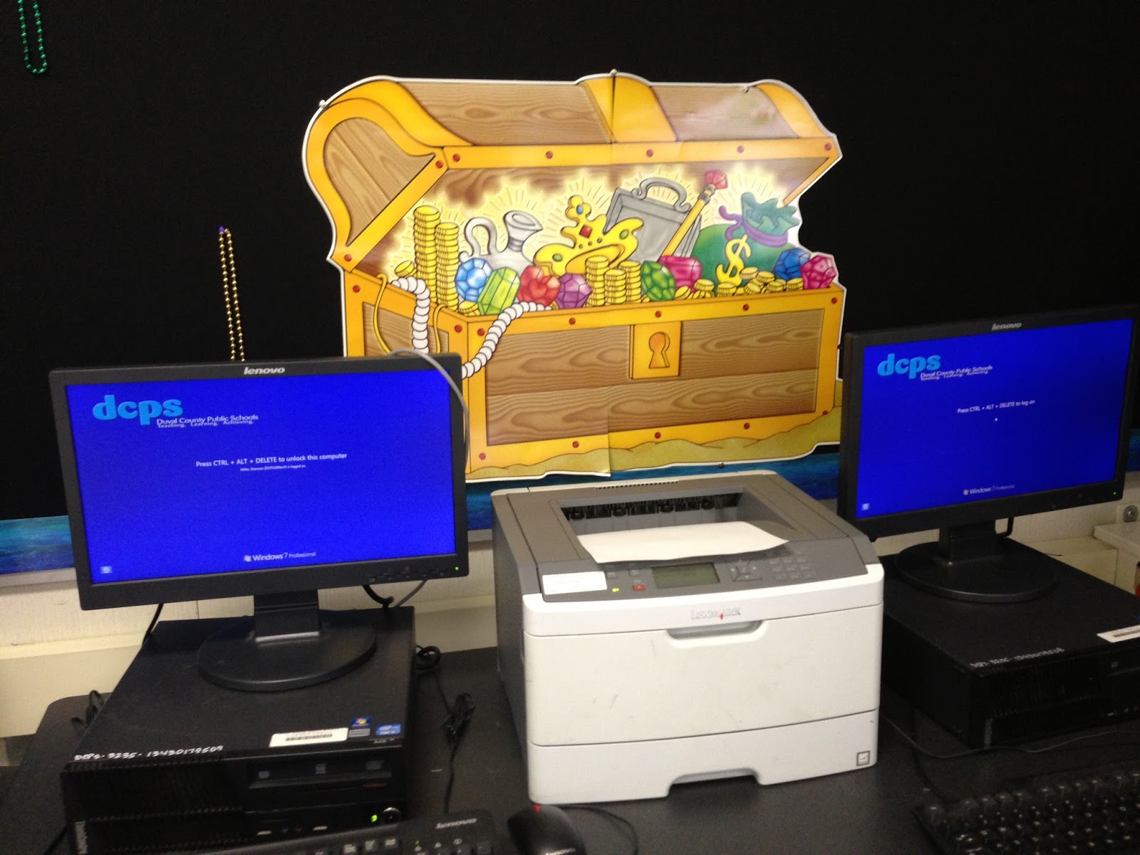 Fort Caroline Elementary School Art: Take a TOUR of the FCE Art Studio!!