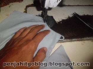cara menjahit bukaan kancing sengkelit pada kerung leher baju