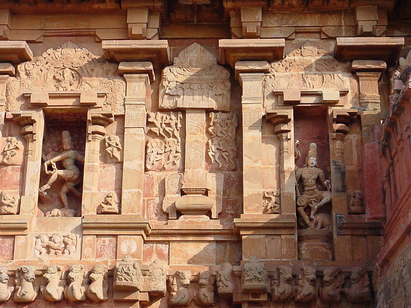 Tamilnadu Tourism: Brihadeeswarar Temple – Sculptures