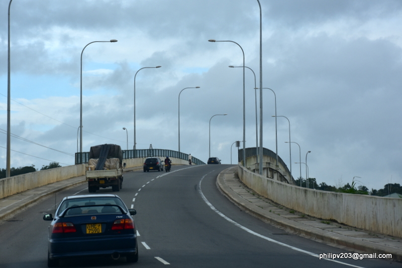 philipveerasingam: Colombo scenes, Flyover over the mainline railway ...