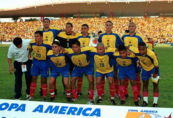 ANOTANDO FÚTBOL *: COPA AMERICA 1979-2007 (en fotos)