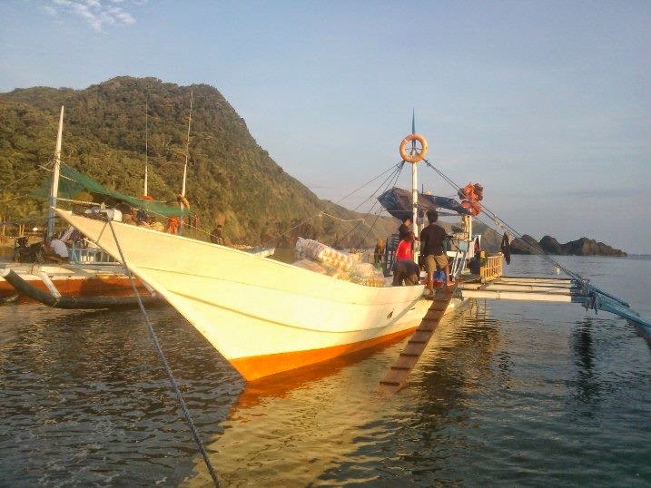 Calayan Island Adventure: The Lampitaw Boat Ride - John's Blog