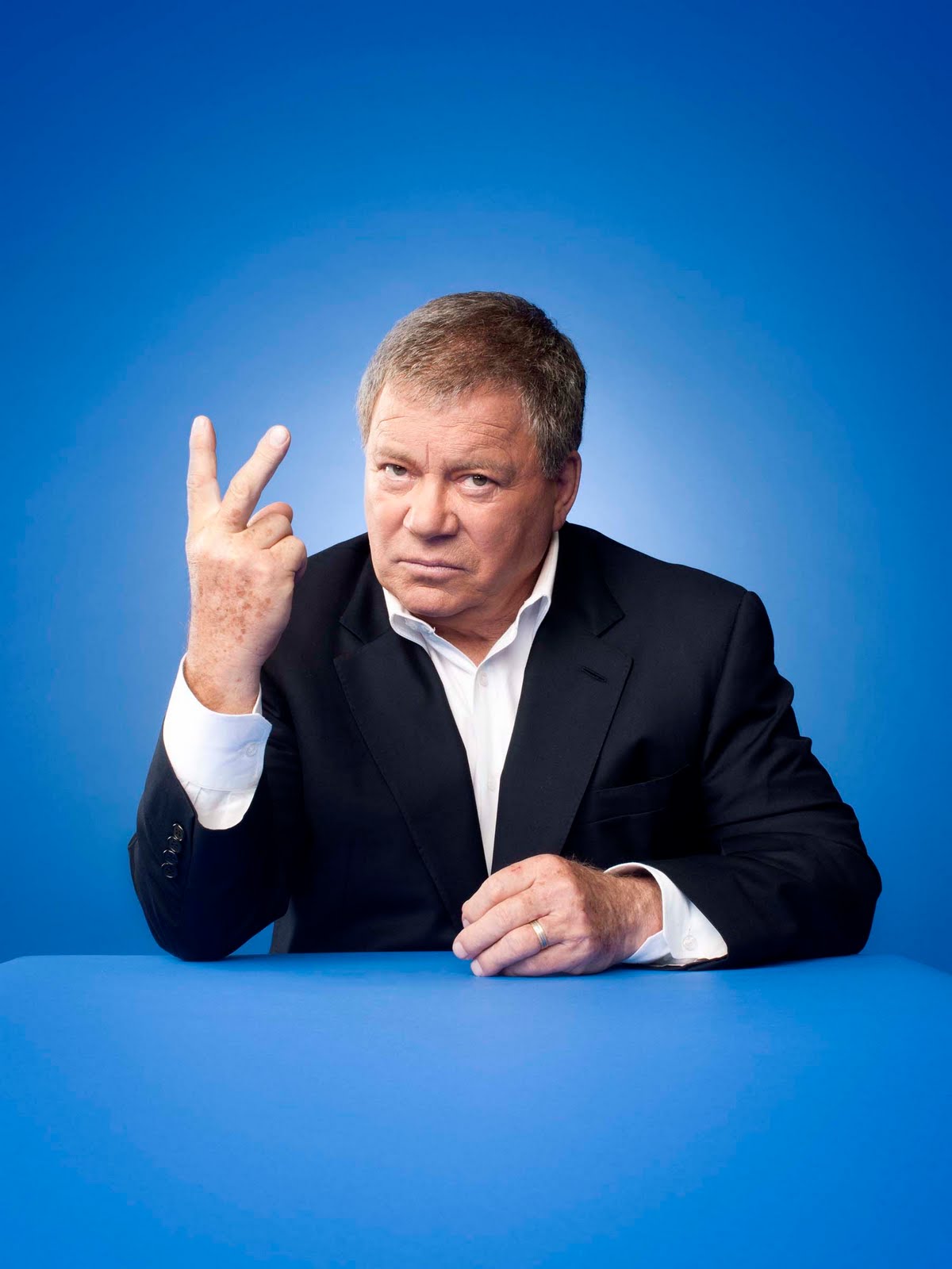 Shatner's Toupee: Bill Shatner mentions his "hair" in new book Shatner ...