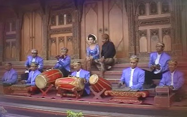 CAMPURSARI ~ KRISNADA'S BLOG