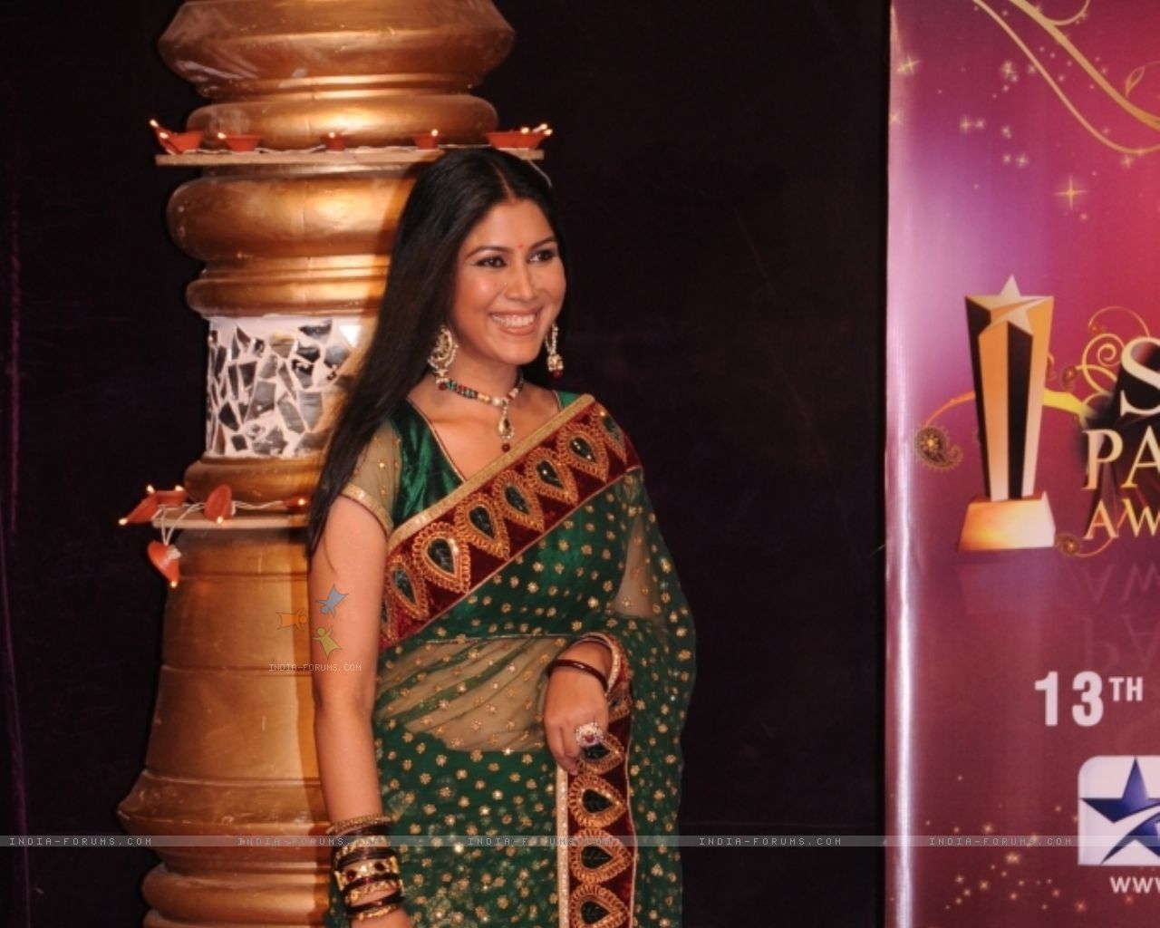 Sakshi Tanwar Hot Navel Pics