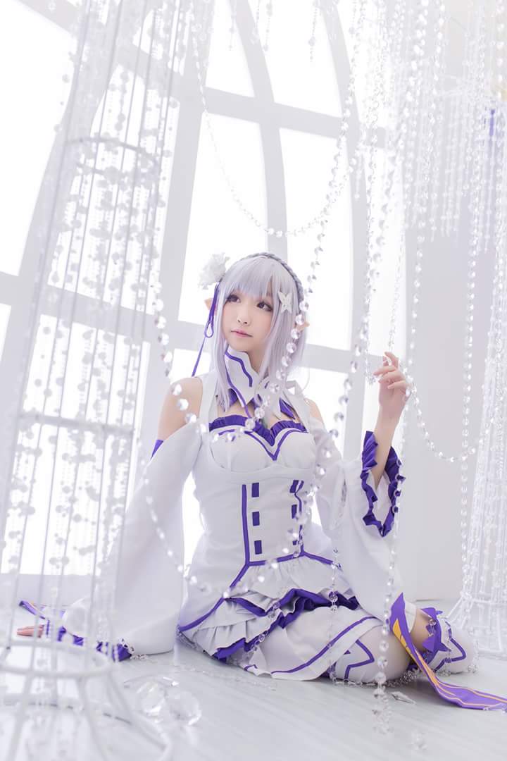 Cosplay Sekaii: Cosplay Emilia