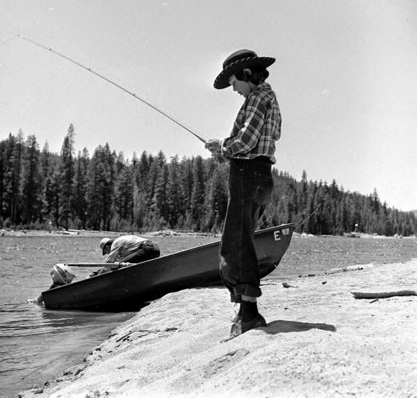 Vintage Pictures Documenting American Campers from the 1940s ~ Vintage ...
