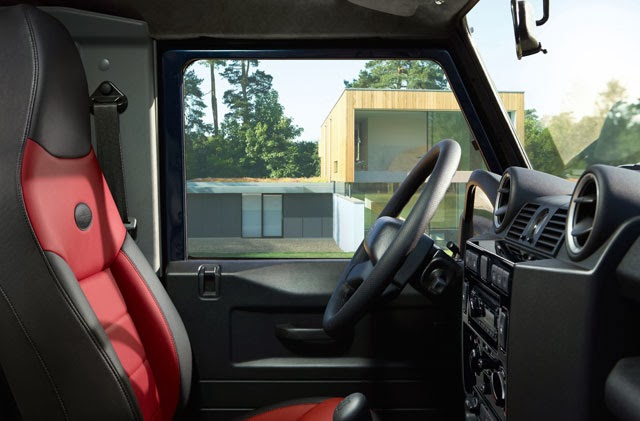 Land Rover Defender: Land Rover Defender Black Pack e Silver Pack