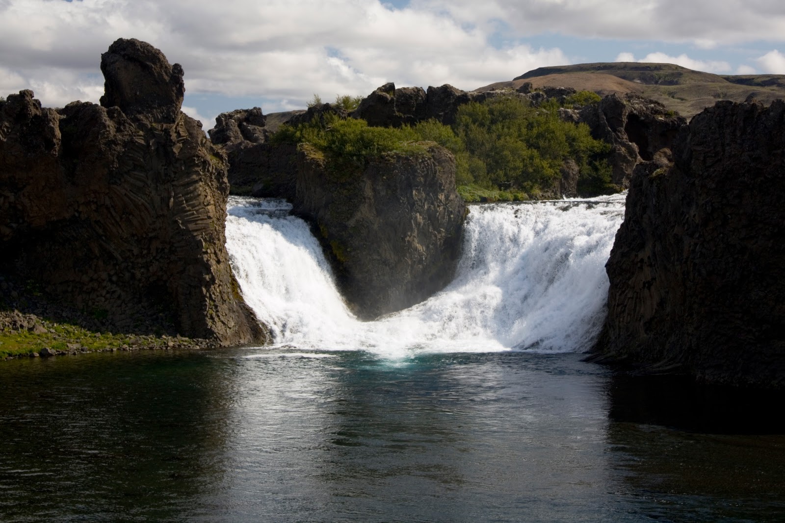 Trans Pond: The double waterfall
