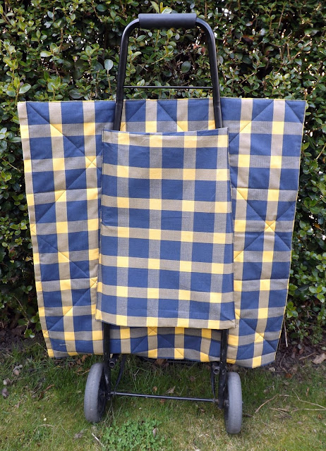 SewforSoul: A Quilted Cover for My Shopping Trolley!