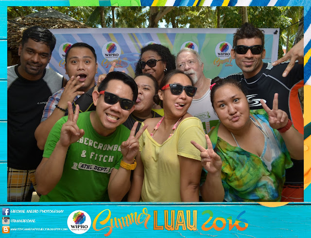 Toy Camera Project: My Summer Luau Photobooth