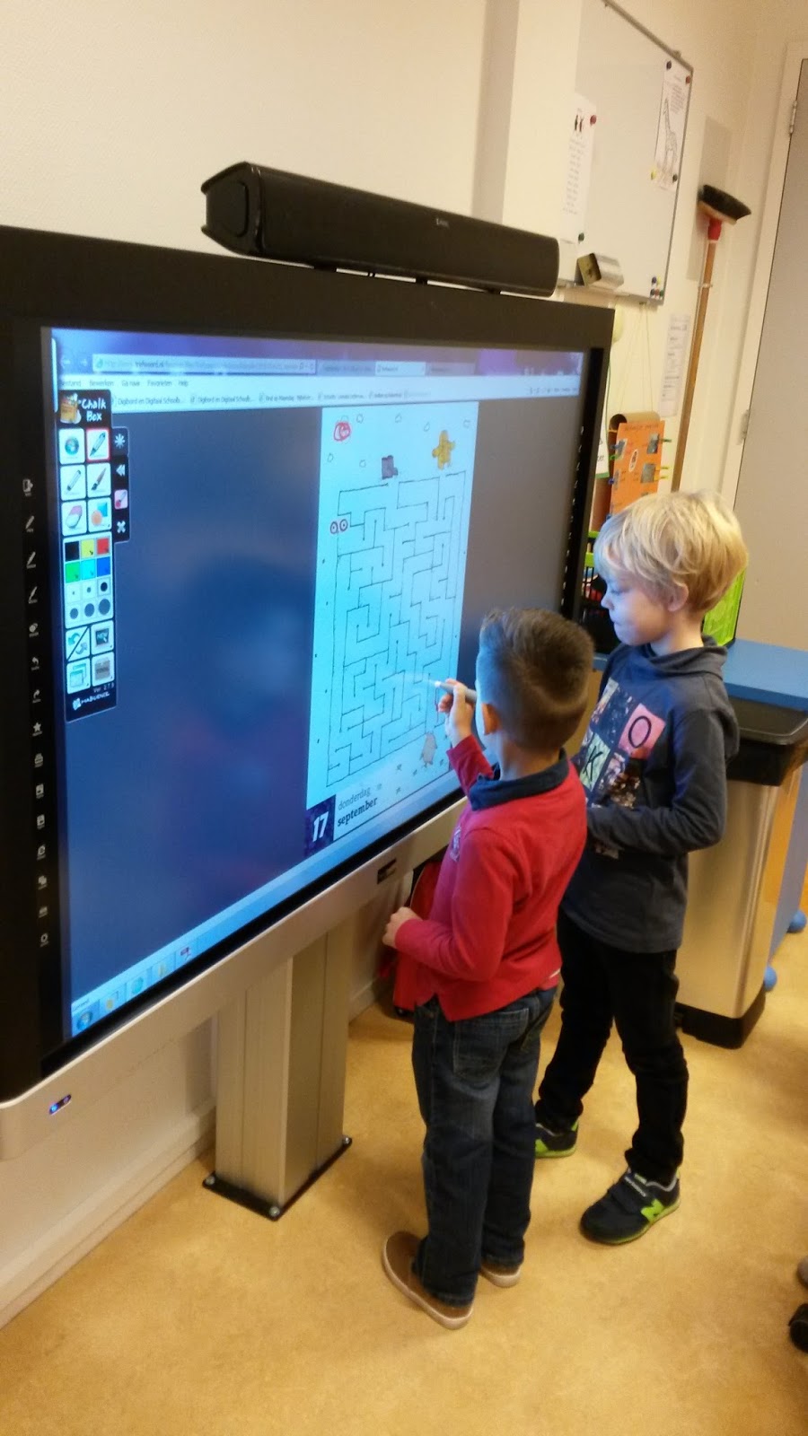 Groep 1/2b: Werken op het digibord.