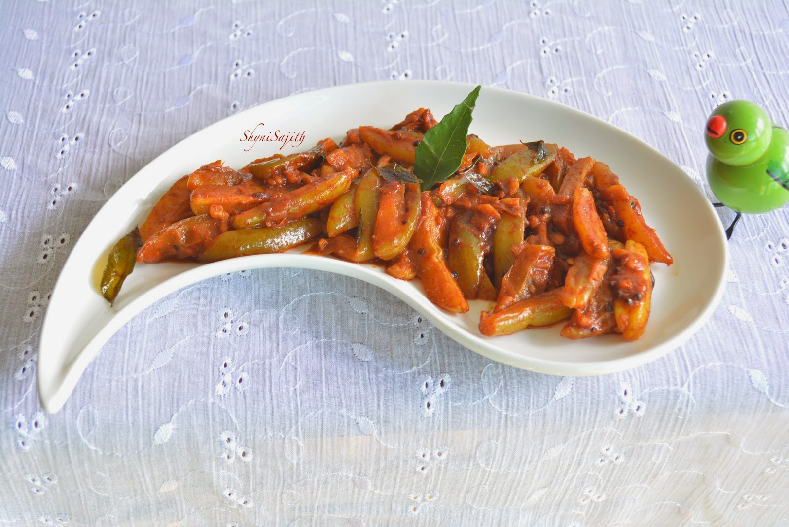 My Cooking Experiments.........: Irumban Puli Pickle