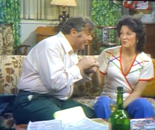 Alice Sitcom in Retrospect: Best Episode of Season 1: "The Last Review"