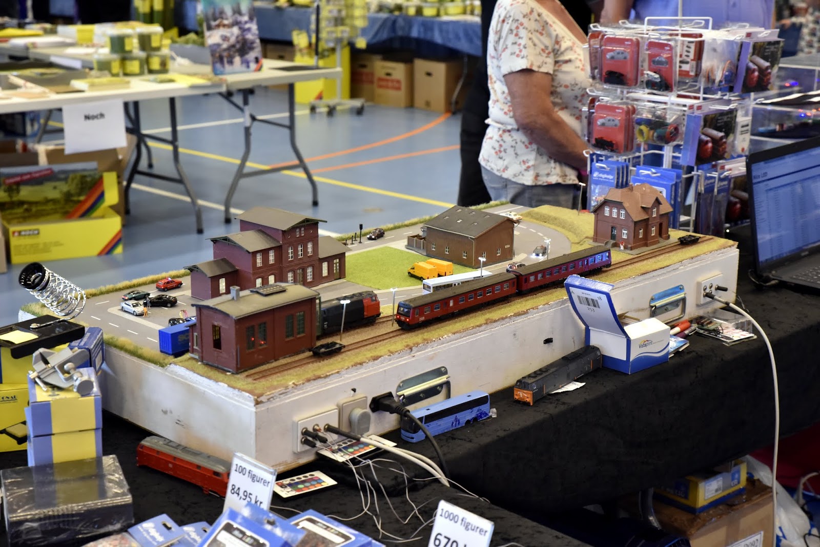 Sydvestjydsk - Modeljernbaneklub. Ølgod.: Hobbymesse i Kjellerup.