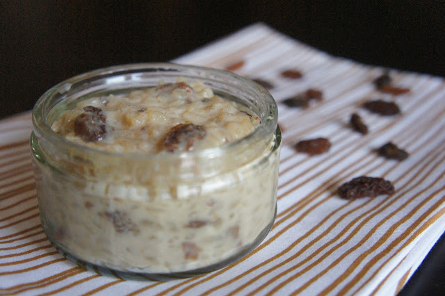 Riz au lait aux raisins secs aromatisés au rhum