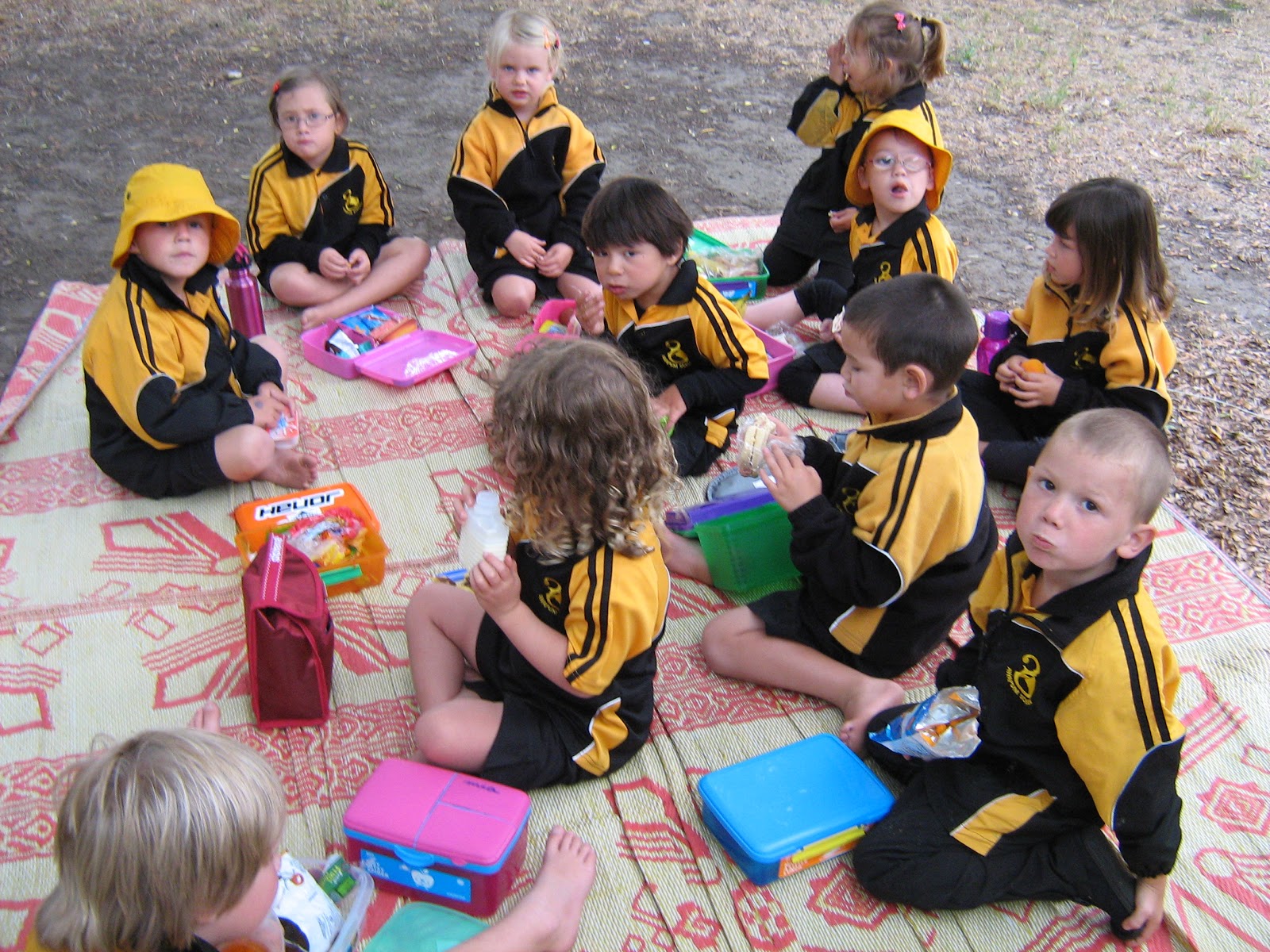Fabulous Room 15: Room 15 children eating their morning tea