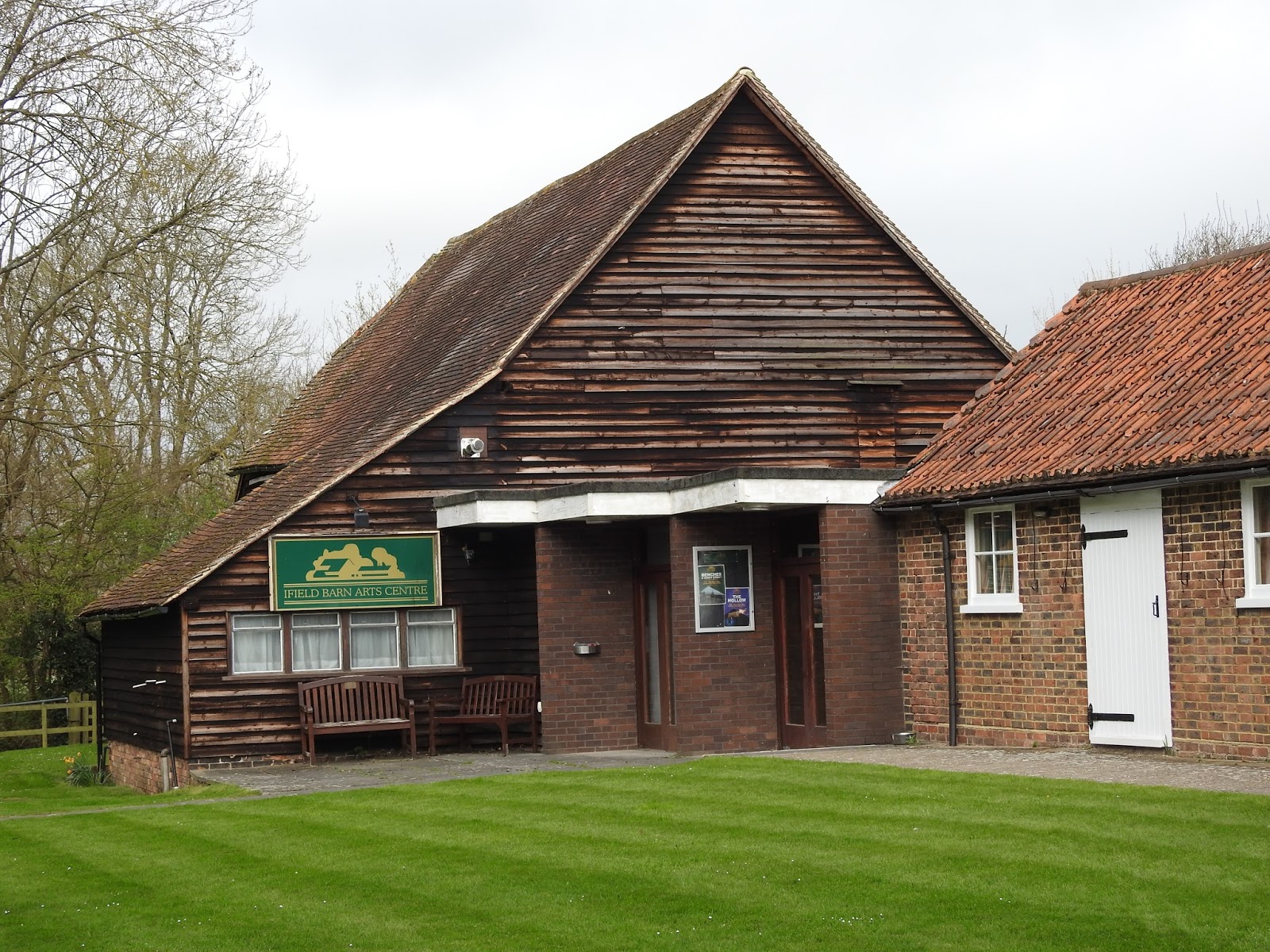 Crawley Old Town: NINE PICTURES: Ifield Barn Theatre