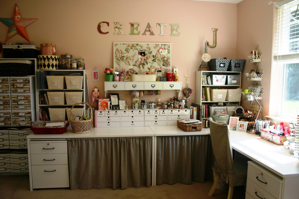 CRAFTY STORAGE: Jenny's create room
