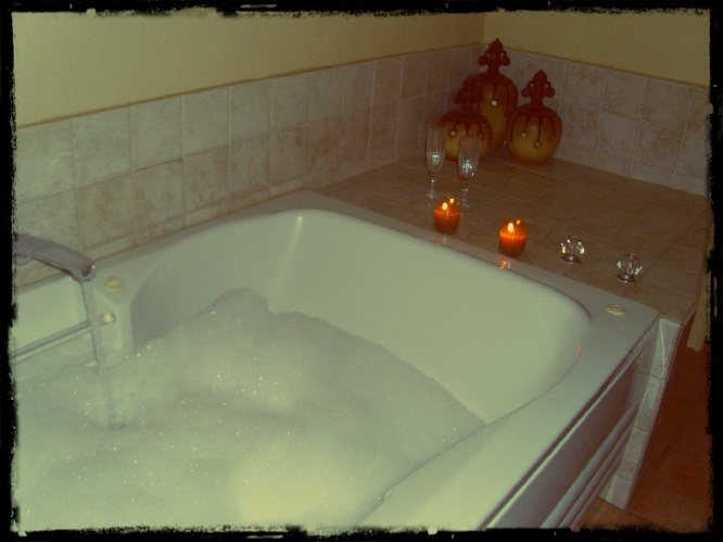 Jacuzzis and Married Folk – Paco Garriga